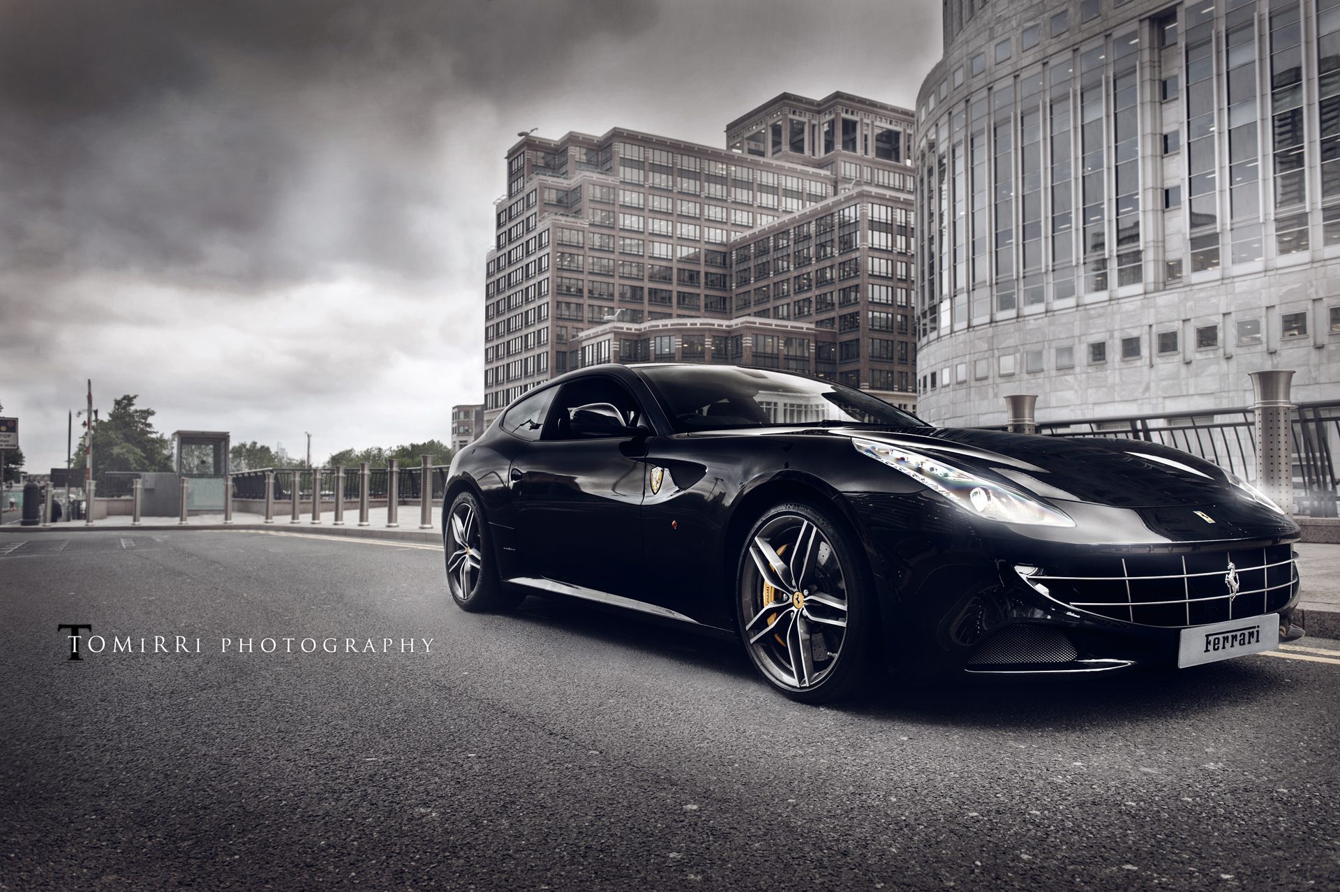 Tomirri Photography Photoshoot Of A Gorgeous Black Ferrari FF